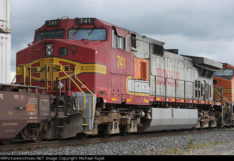 BNSF 741